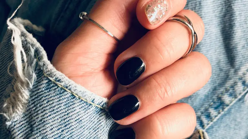 Rubber base: qué es, cuándo usarla y cómo aplicarla - Cómo hacer una ...